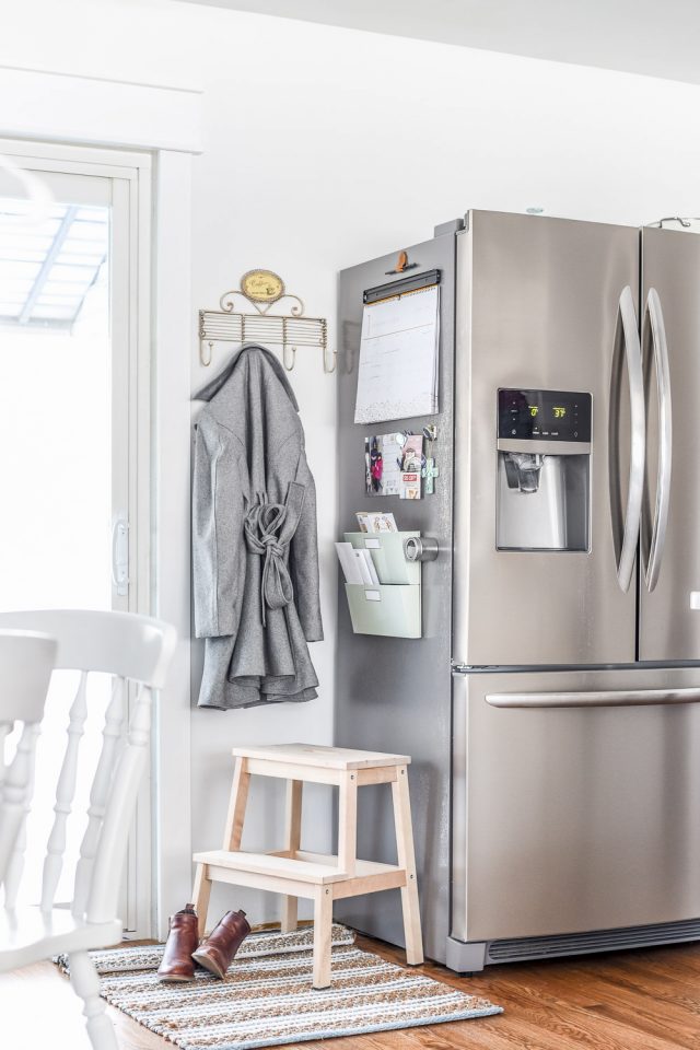 10 DIY Home Command Center Ideas For Busy Mums - Bright Star Kids