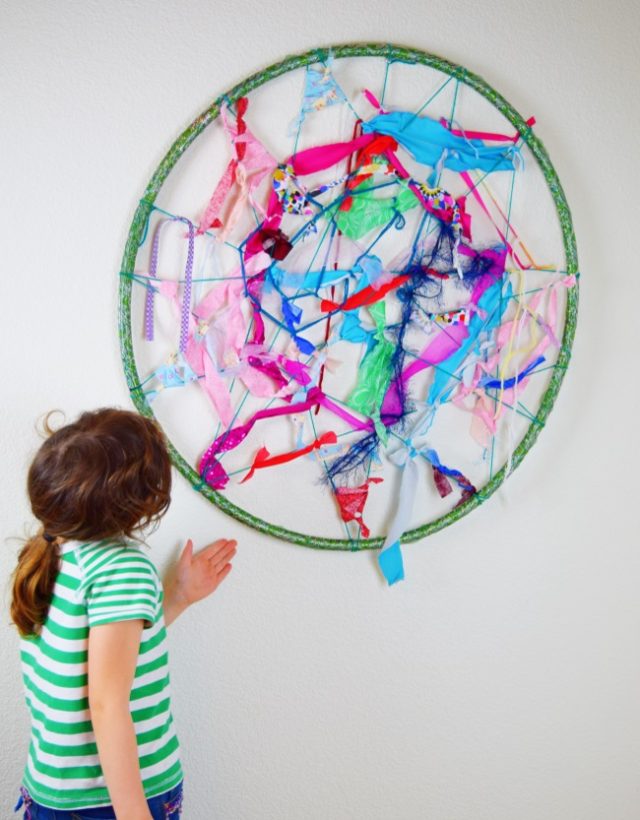 11 Weaving Art Ideas For Kids - Bright Star Kids - Fun & Colourful Art ...